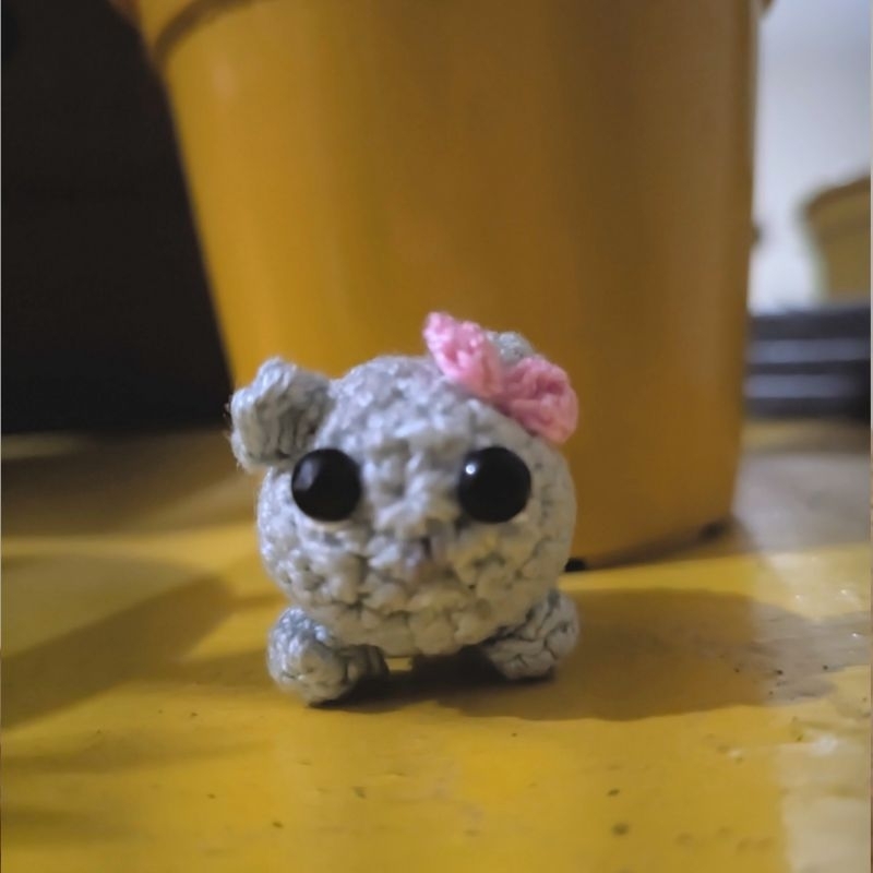 hamster meme chaveiro com lacinho rosa - Escorrega o Preço