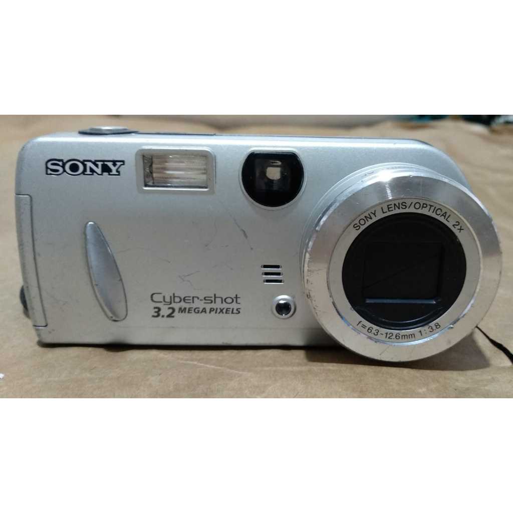 Câmera digital Sony dsc-p52 Cyber-shot 3.2MP Digital 2x Optical Zoom ...