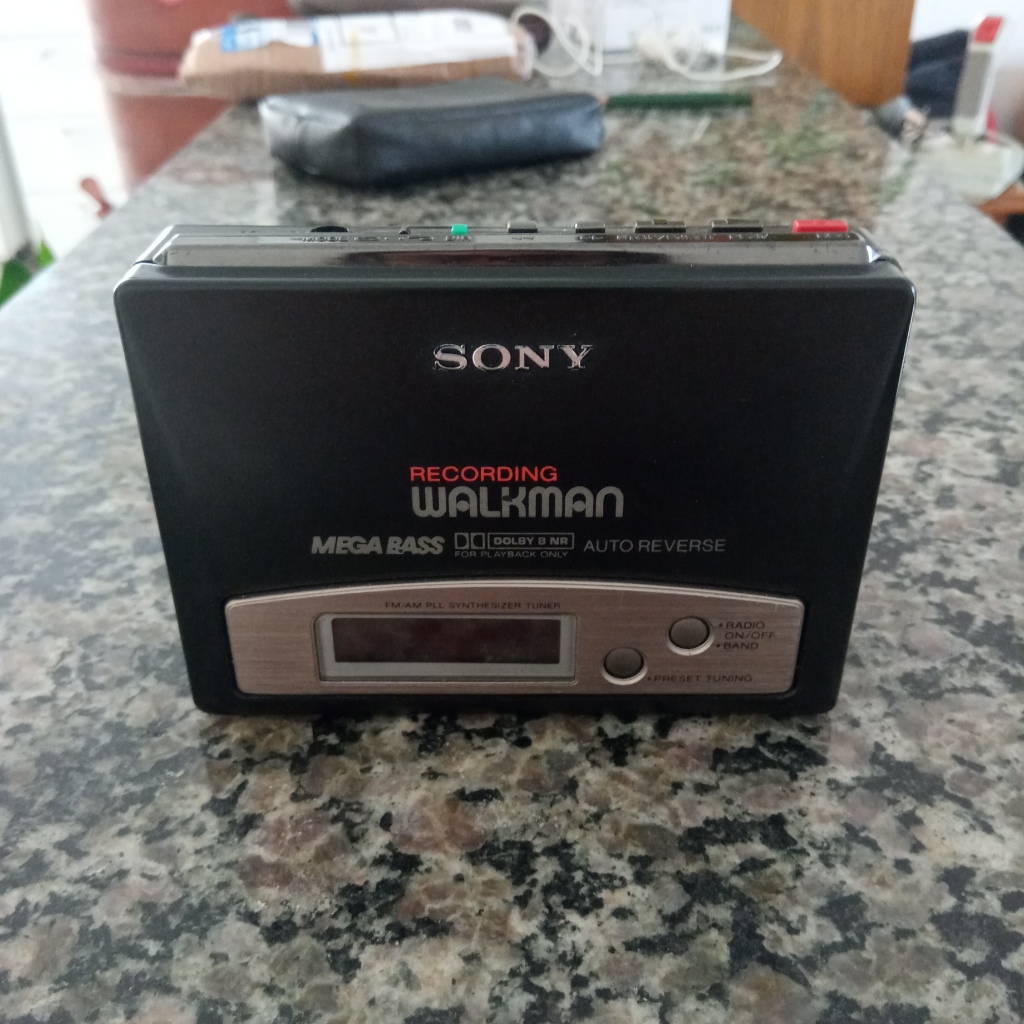 Walkman Sony Mega Bass Wm-bf608 - Leia O Anuncio | Shopee Brasil