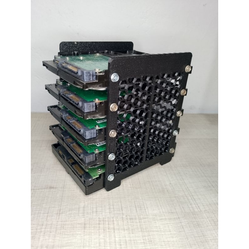 Suporte / rack para HD 3.5 para 5 HDs de computador | Shopee Brasil