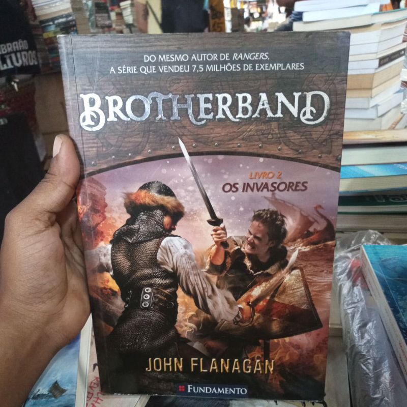 Brotherband Livro 2 Os Invasores | Shopee Brasil