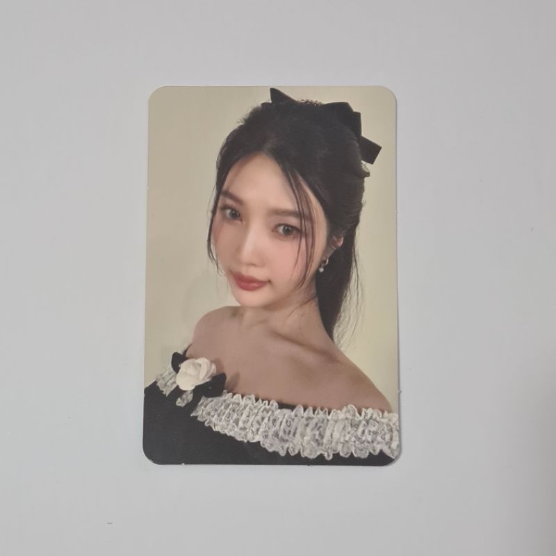 Red Velvet JOY 'Season's Greetings 2024' Trading Card | Shopee Brasil
