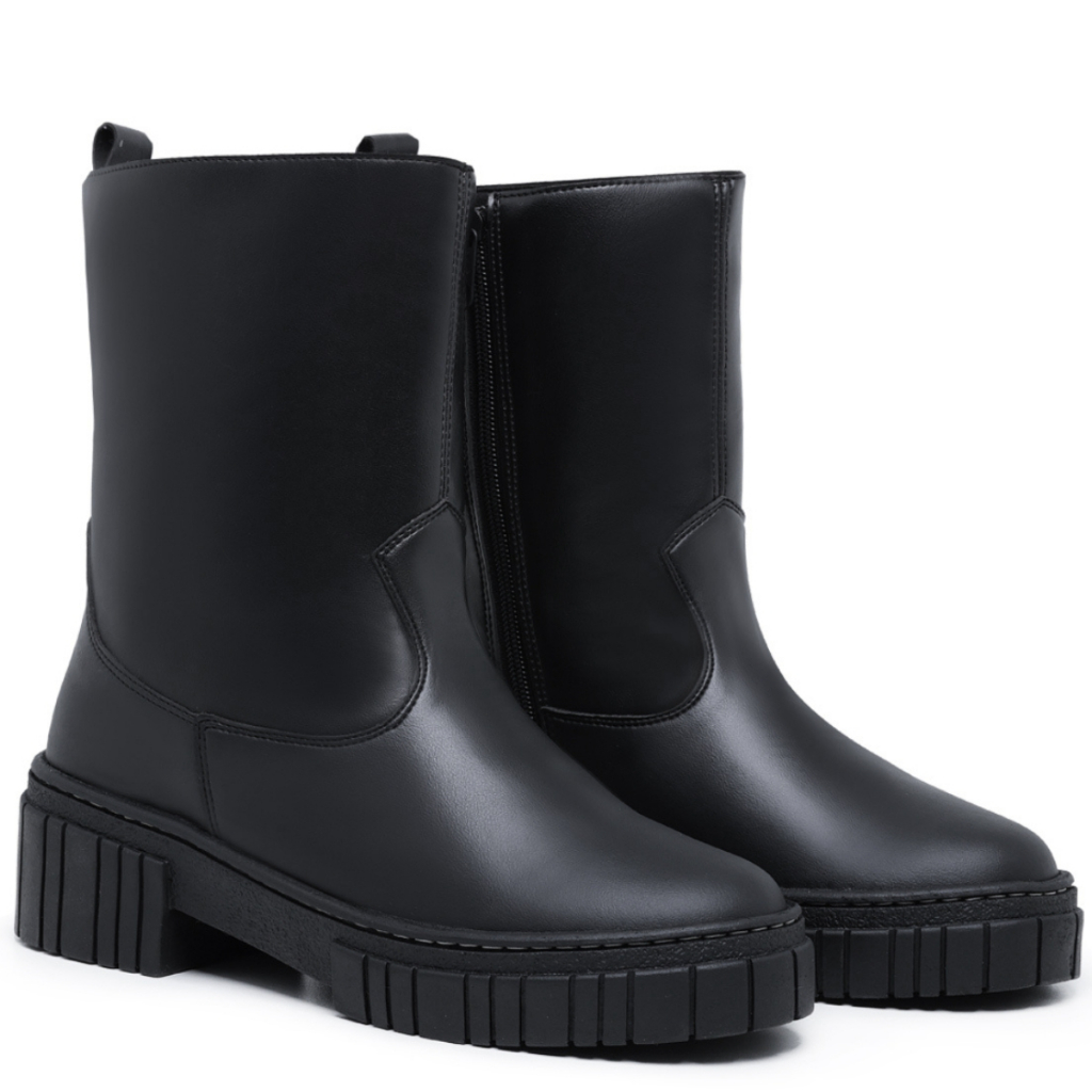 Bota Biker Tendência Blogueiras Feminina Tratorada Preta Coturno Fivela ...