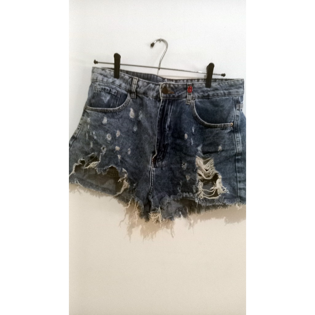 Shorts Jeans rasgado (USADO) | Shopee Brasil