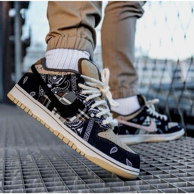 Tenis New jordan dunk low Travis Scott Novidade DIFERENTE DOS IGUAIS ...