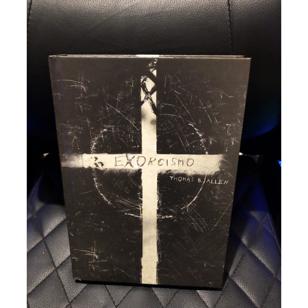 Livro EXORCISMO: A história real que inspirou o clássico o exorcista - DARKSIDE BOOKS | Shopee ...