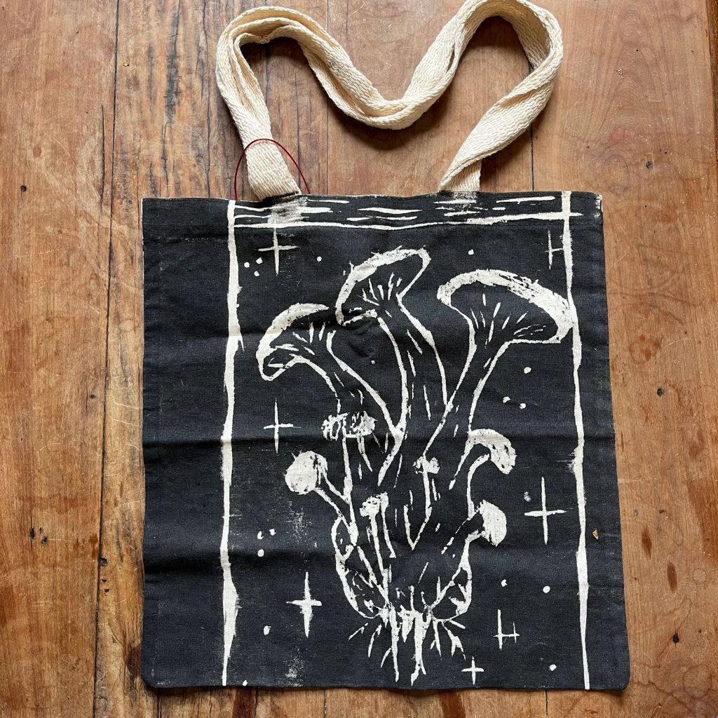 ecobag cogumelo - xilogravura | cute, aesthetic, cottagecore, fairycore | Shopee Brasil