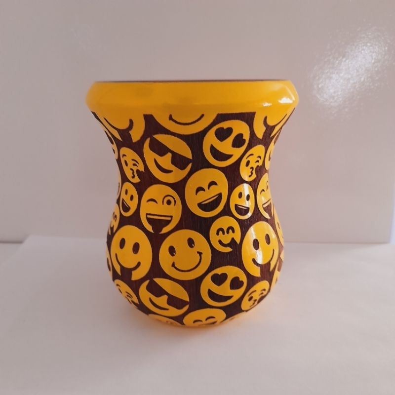 Cuia ( EMOJI ) De Madeira Imbuía gravada a laser 360° | Shopee Brasil