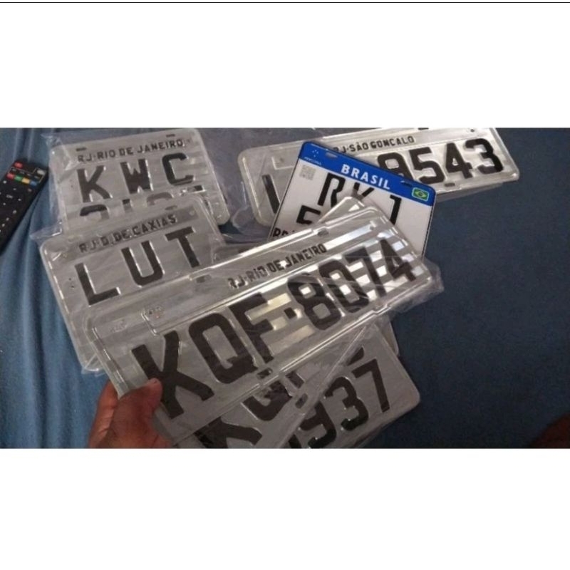 Placa cinza refletiva ou comum para carro de todos os estados com lacre ...