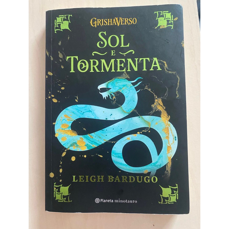 Livro: Sol e Tormenta (2 da triologia) | Shopee Brasil