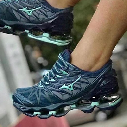 Tênis Mizuno Pro 7 Preto Camaleao Refletivo Brilhante Masculino ...