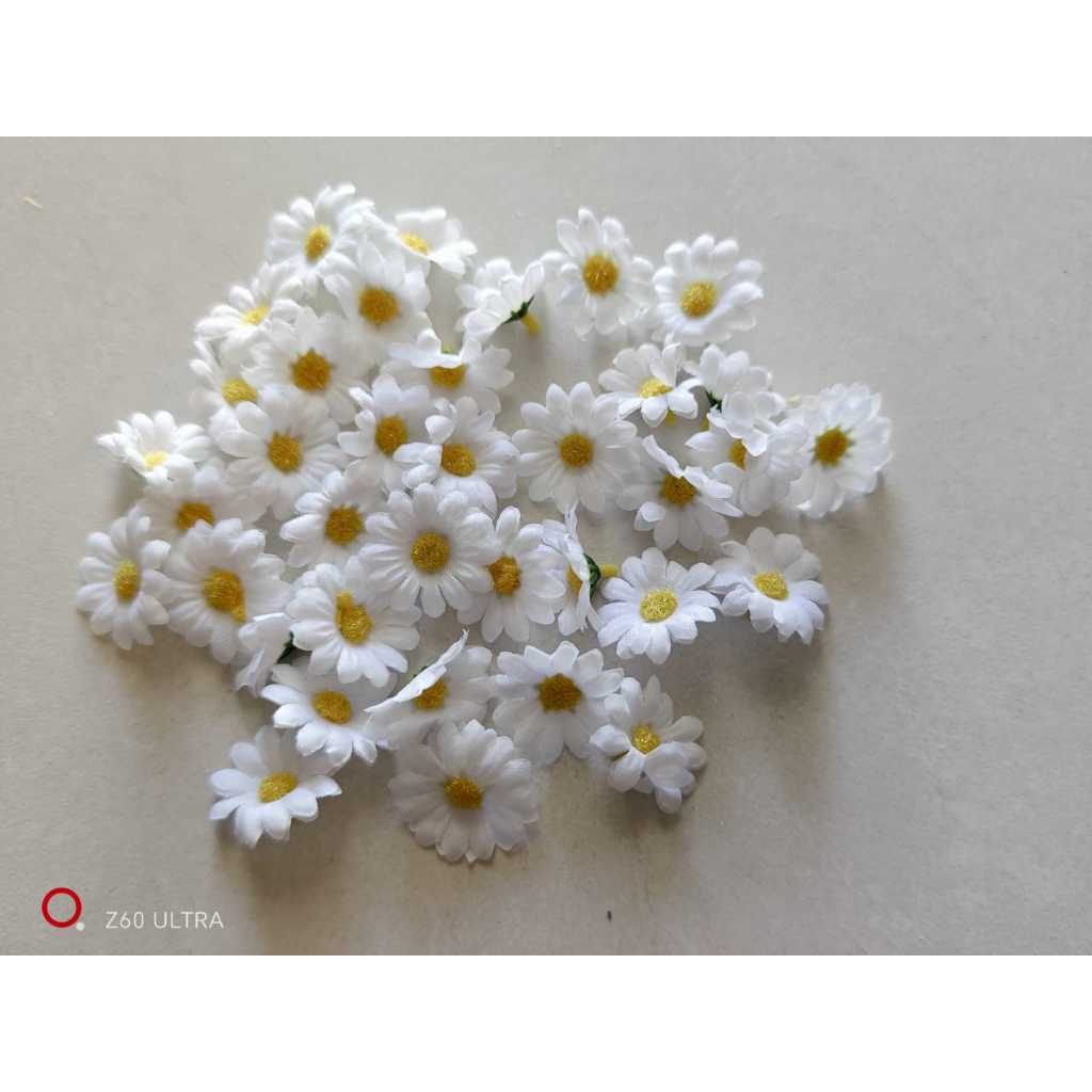Flor De Mini Margarida Artificial Pacote Com 100 Flores | Shopee Brasil
