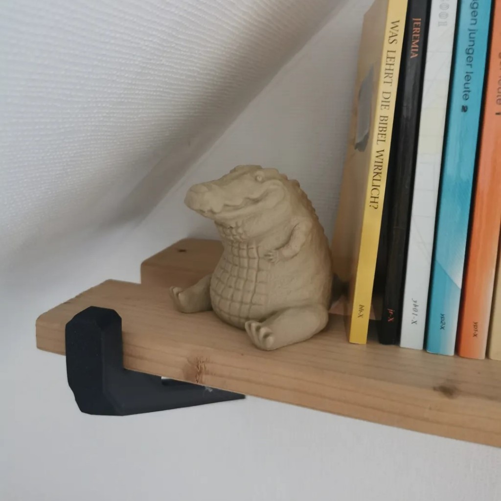 jacare crocodilo gordinho sentado fofinho decoração | Shopee Brasil