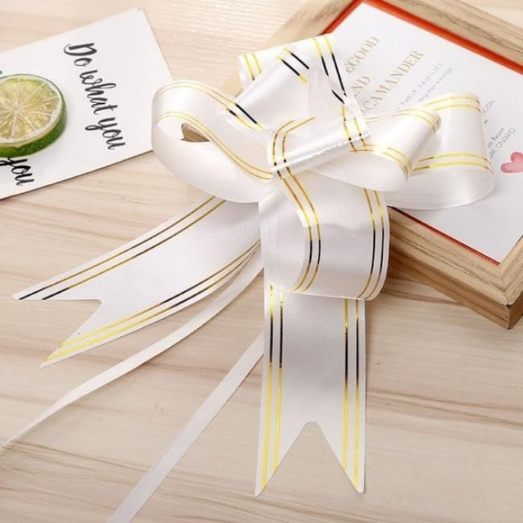 Kit 100 Laços Fácil Mágico Fita Com Detalhe Filete Dourado 18x39 ...