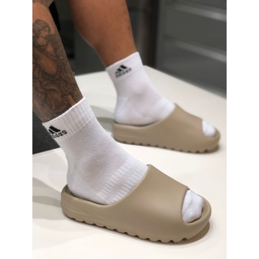 CHINELO ADIDAS YEEZY SLIDE | Shopee Brasil