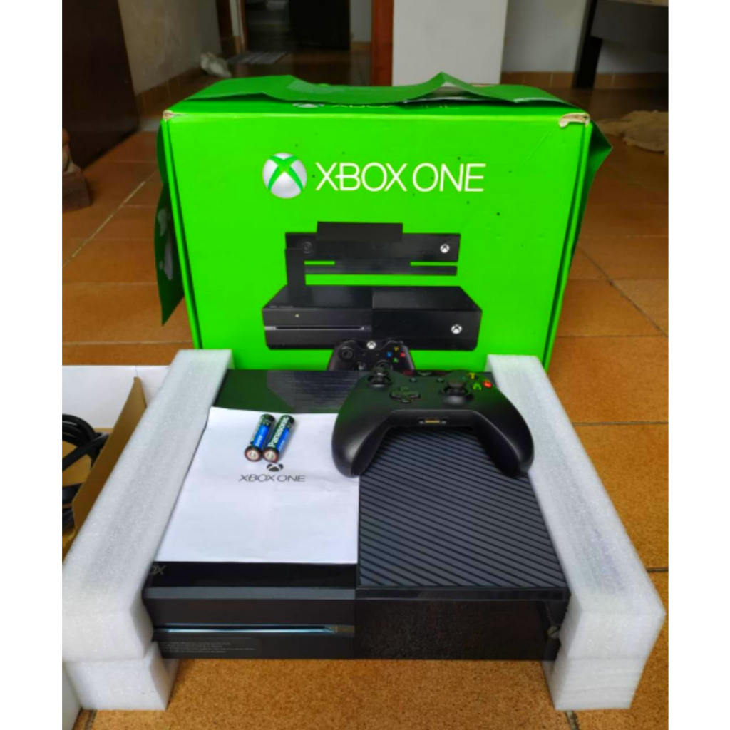 Console Xbox one com 10 jogos na memória Roblox, FORTNITE, cód warzone ...