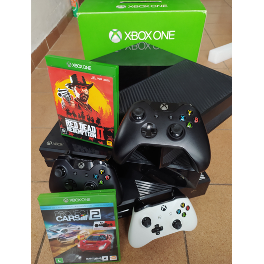 Console Xbox one 500GB 10 jogos na memoria roblox fortnite call of duty ...
