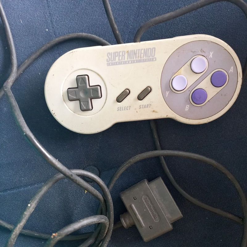 controle Super Nintendo - detalhe | Shopee Brasil