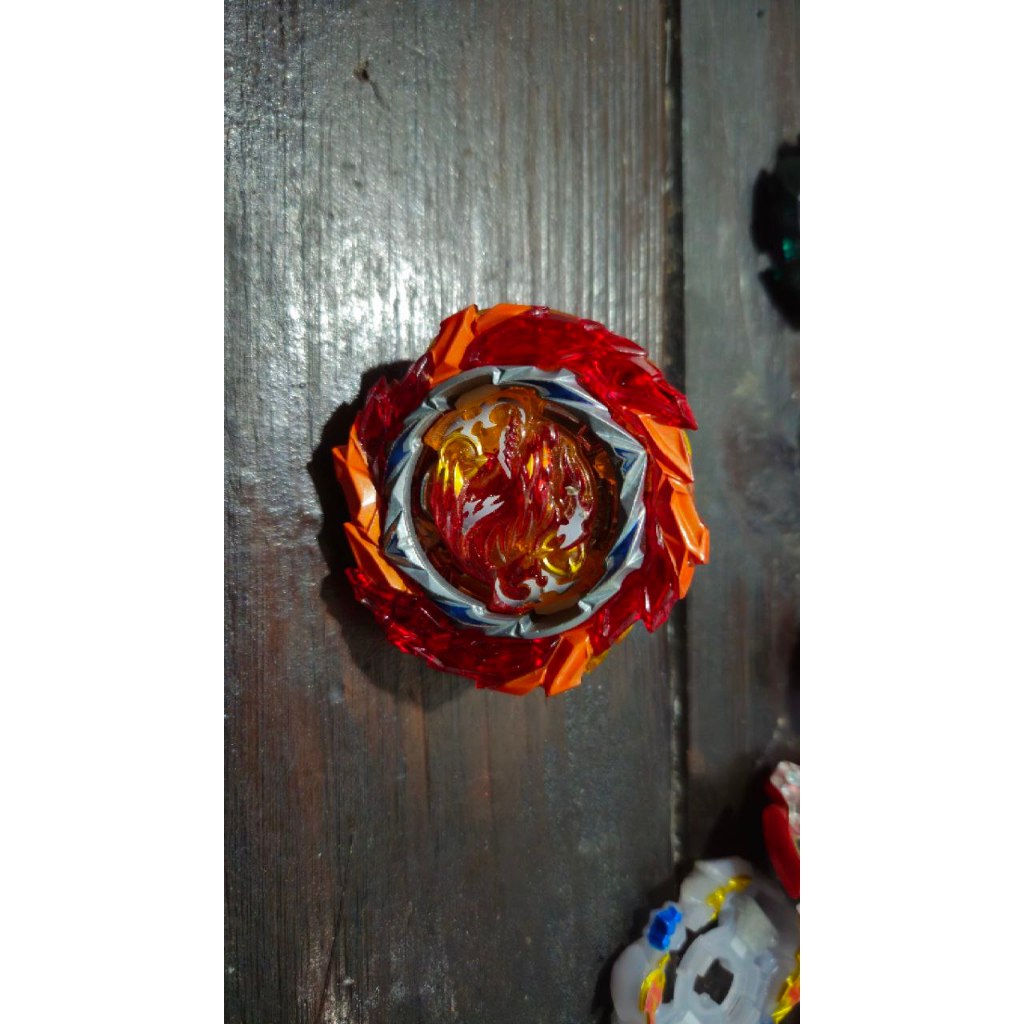 Beyblade Burst Roar Fafnir TakaraTomy | Shopee Brasil