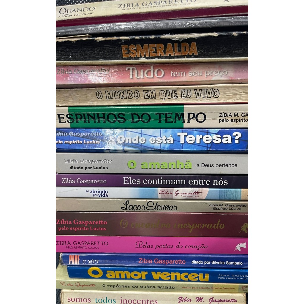 Livros Zibia Gasparetto - Romance espirita - Em bom estado! | Shopee Brasil