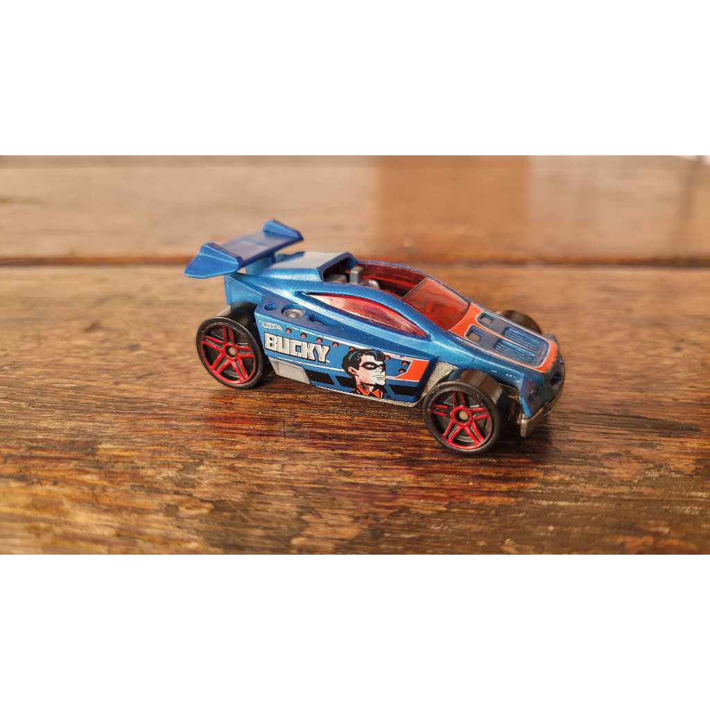 Hot Wheels - SpecTyte "Bucky - Acceleracers" Azul - Captain America ...