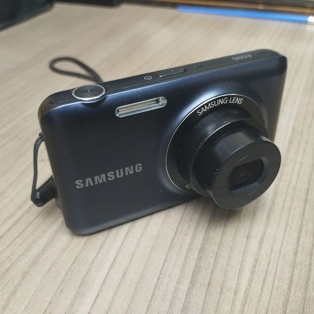 Câmera Digital Samsung ES95 - Preta - 16.2 MegaPixels - Cartão de ...