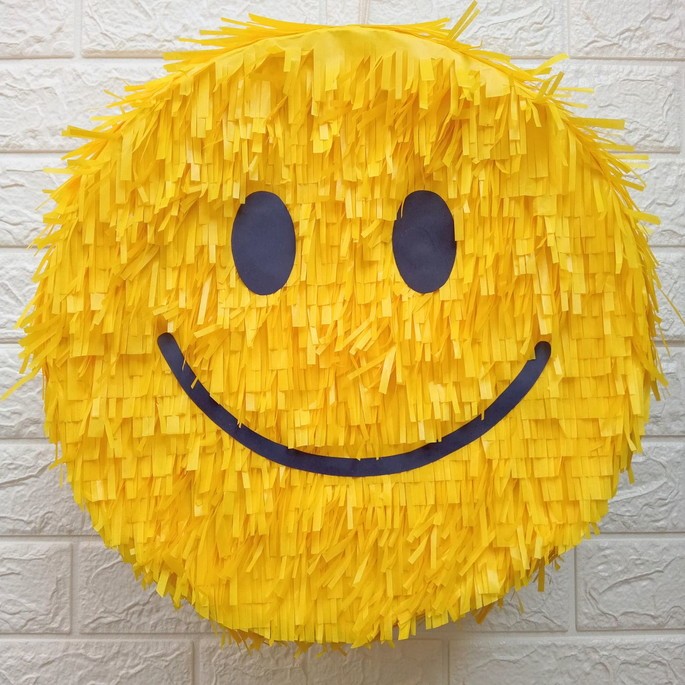 Pinhata Smile Festa Emoji Pichorra com Bastão e Mascara | Shopee Brasil