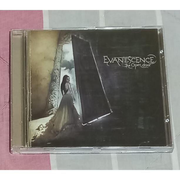 CD's EVANESCENCE (Fallen, The Open Door & Evanescence) | Shopee Brasil