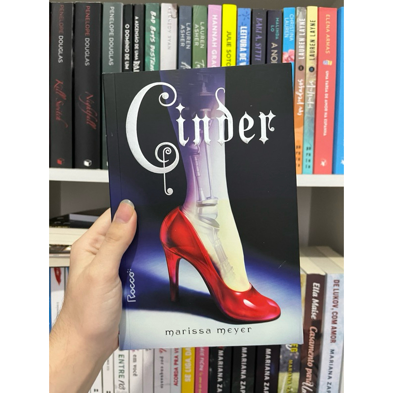 Livro Cinder - Marissa Meyer | Shopee Brasil