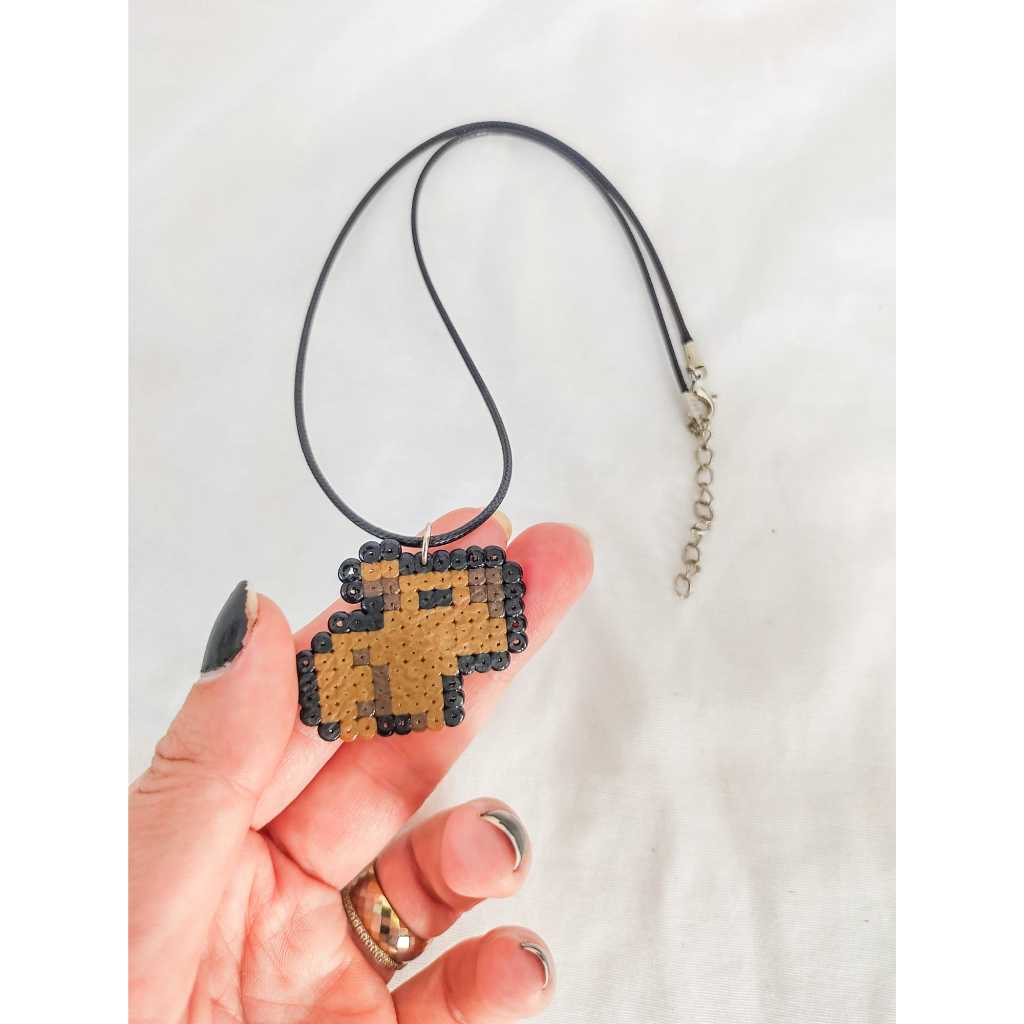 colar capivara pixel art | Shopee Brasil