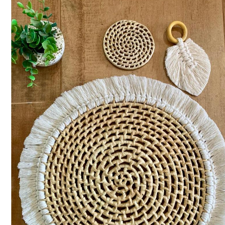 Kit 1 Sousplat/suplat/supla/suplá + 1 Porta Copos Em Macramê e Palha ...