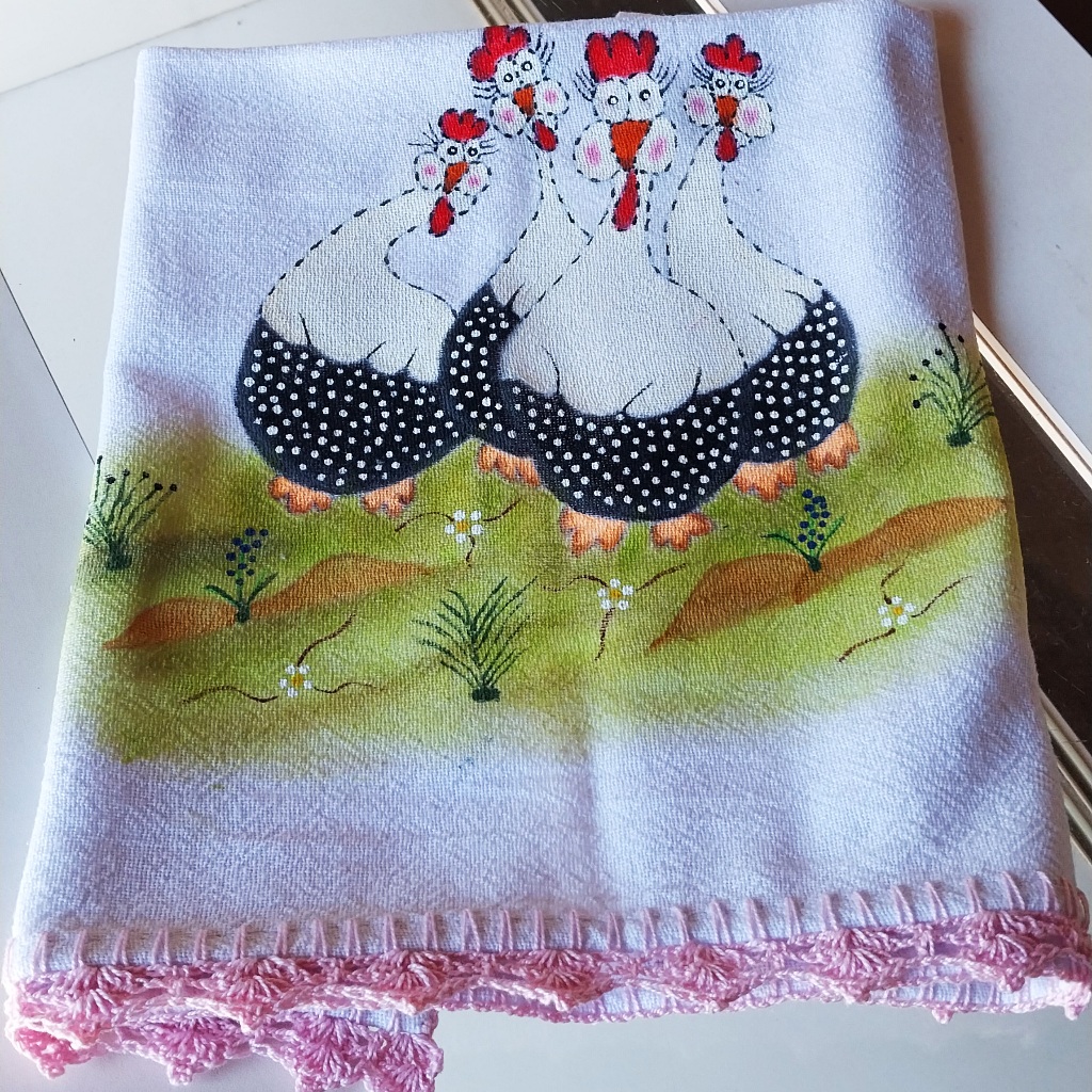 Pano de prato pintado à mão Galinha da Angola | Shopee Brasil