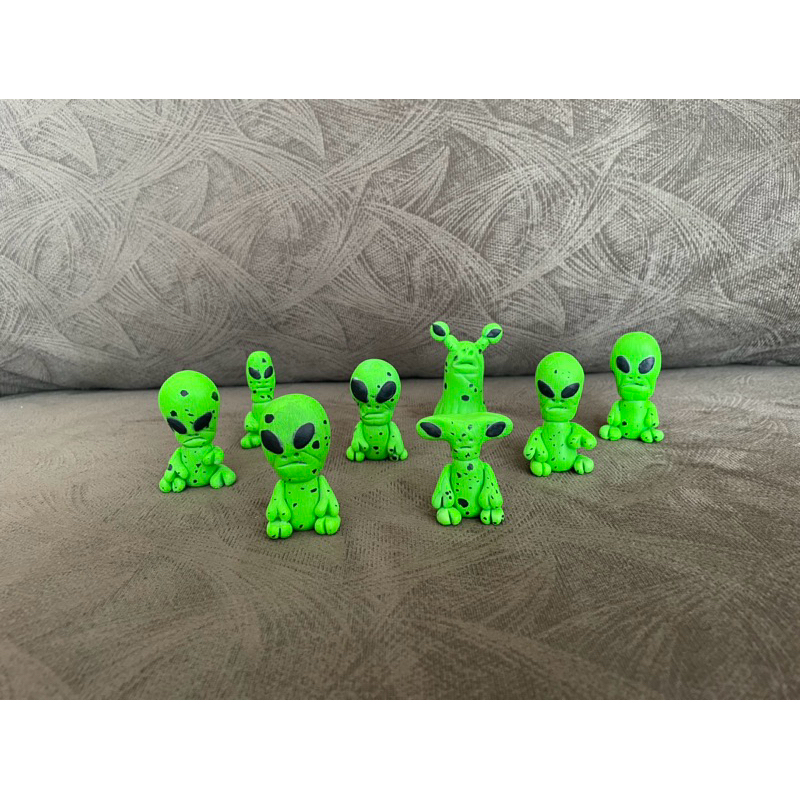 Coleção Miniatura Aliens | Shopee Brasil