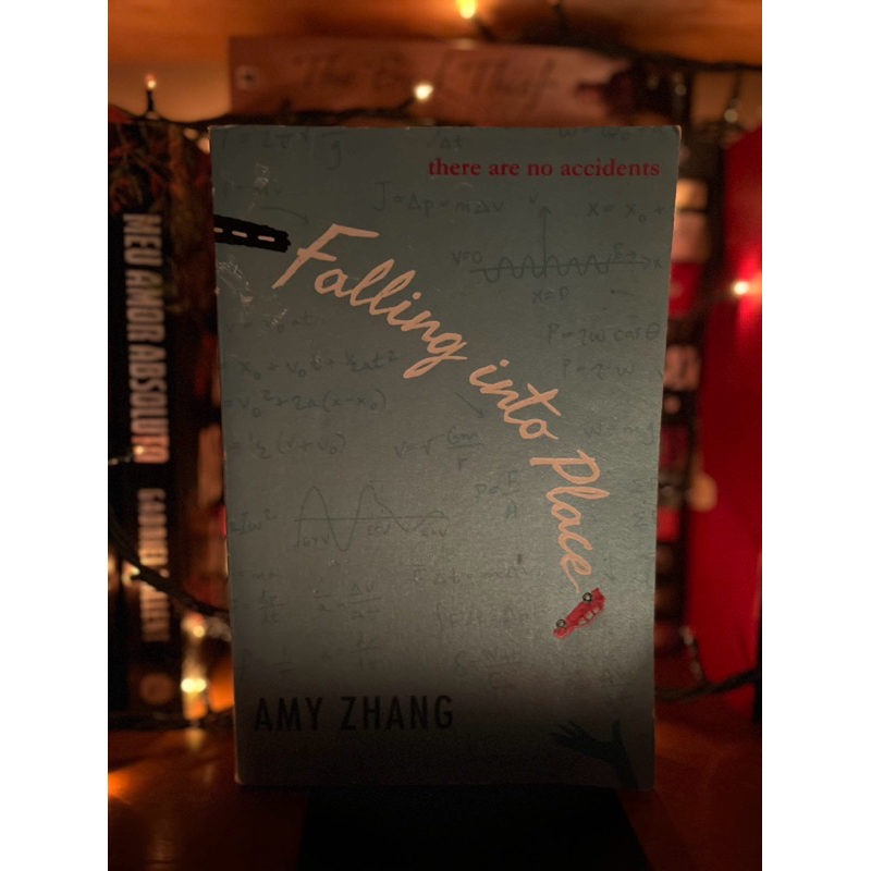 livro falling into place | Shopee Brasil