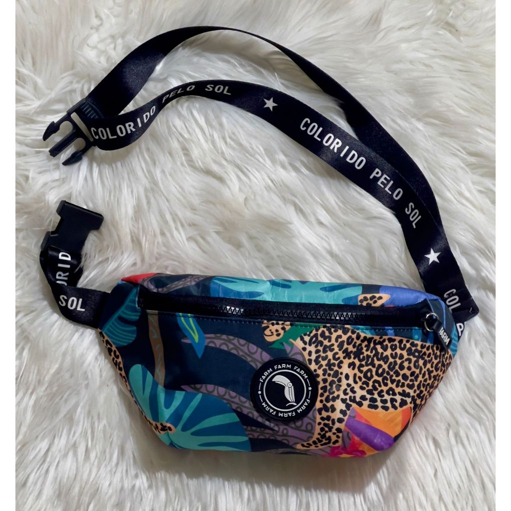 Pochete estilosa e pratica para o dia a dia Lançamento Farm | Shopee Brasil