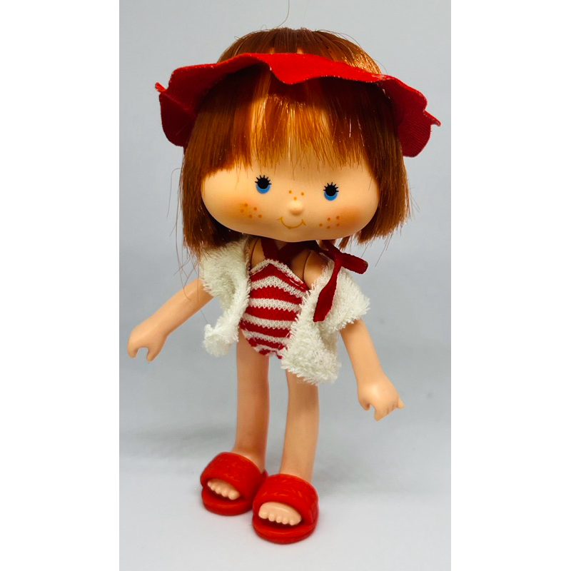 linda boneca moranguinho herself com outfit original wear berry Beachy ...