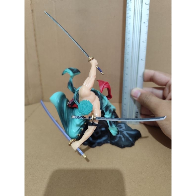 Action Figure Bootleg Zoro One Piece | Shopee Brasil