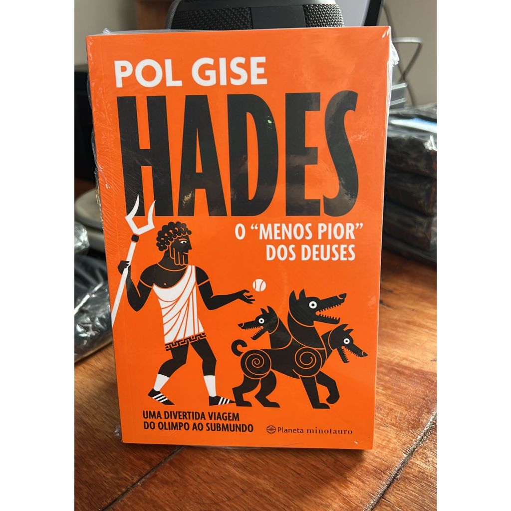ades, o "menos pior" dos deuses: Uma divertida viagem do olimpo ao submundo | Shopee Brasil