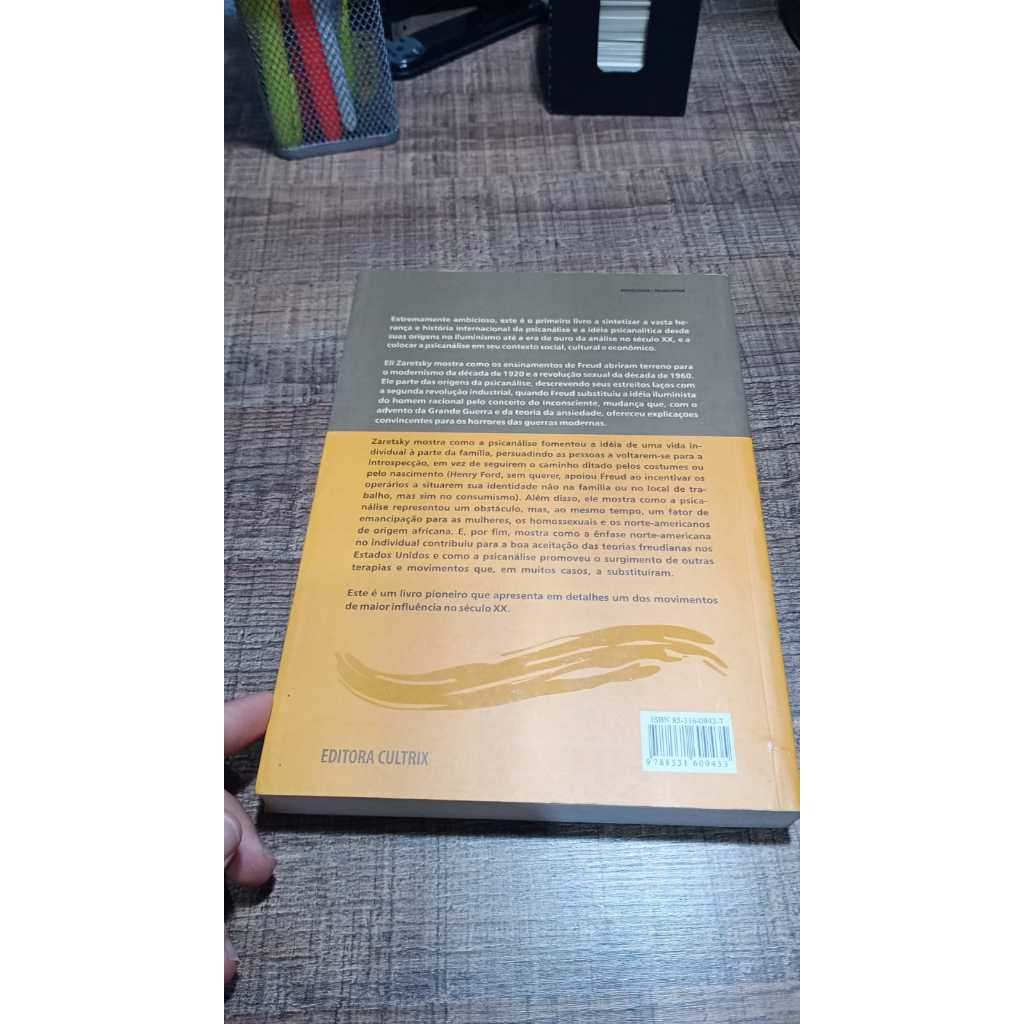 Segredos da Alma - Uma História Sociocultural da Psicanálise - Eli ...