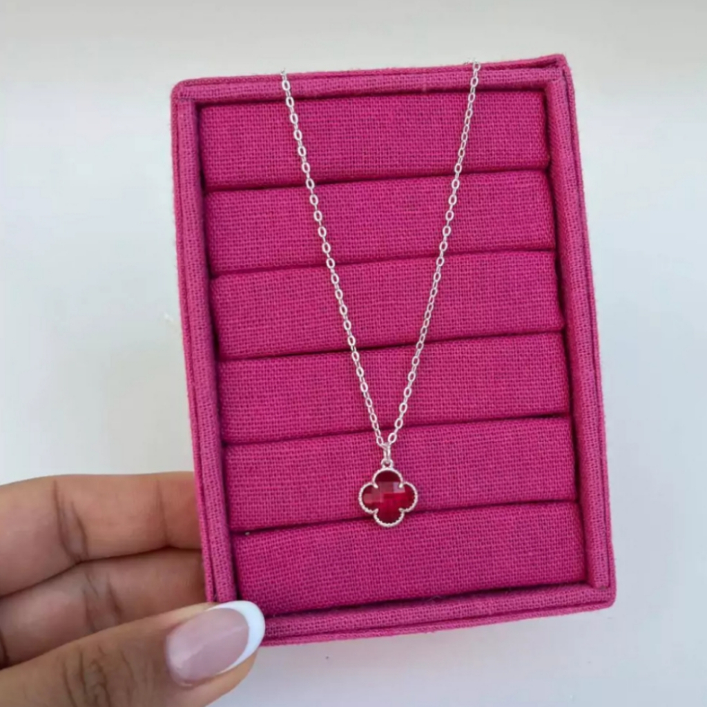 Colar Trevo Cristal Vermelho Banhado a Prata | Shopee Brasil