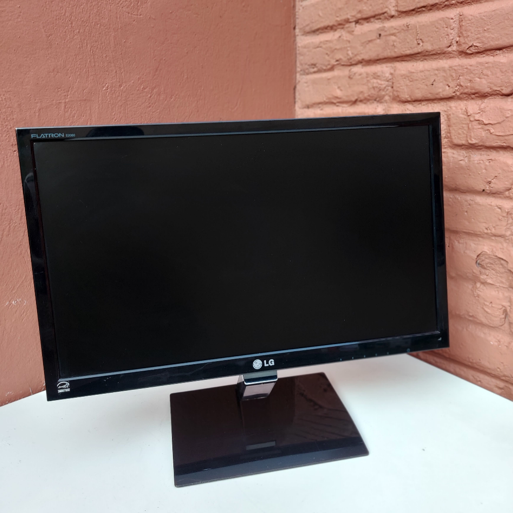 Monitor 20 LG E2060 Ultra Fino Widescreen | Shopee Brasil
