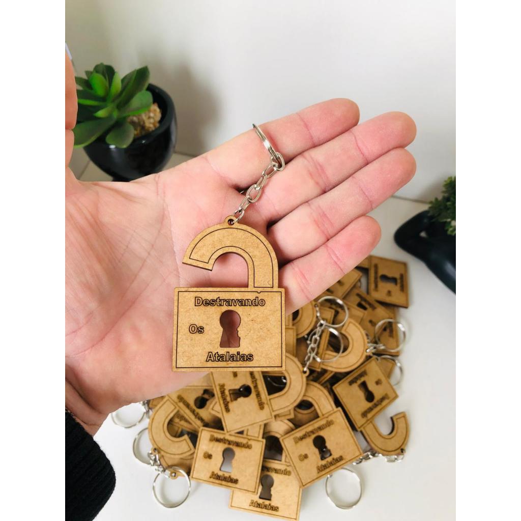 Chaveiro formato de cadeado Lembrancinha Presente em MDF | Shopee Brasil