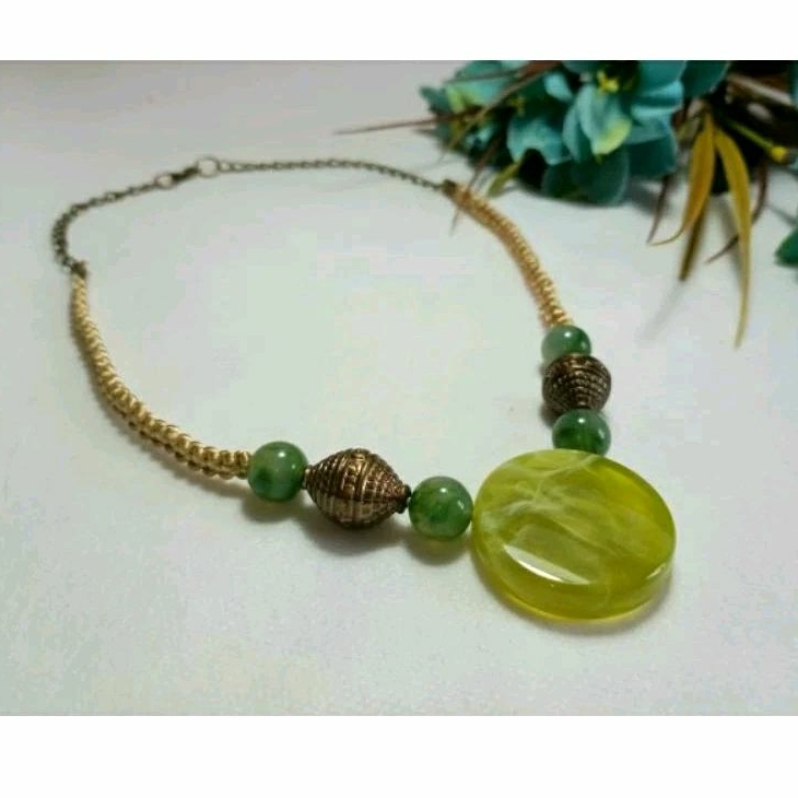 Colar Jade Apenas Dois Em Estoque | Shopee Brasil