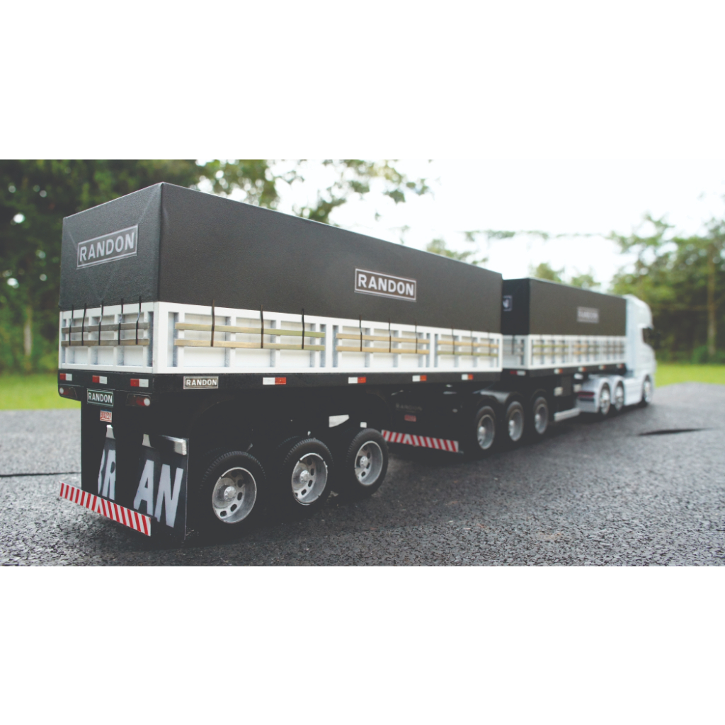 Bitrem 3x3 escala 1:32 para cavalos Welly ou New Ray | Shopee Brasil