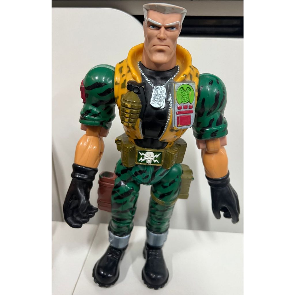 Boneco Pequeno Guerreiros Small Soldiers Chip Hazard 1998 - 30CM ...