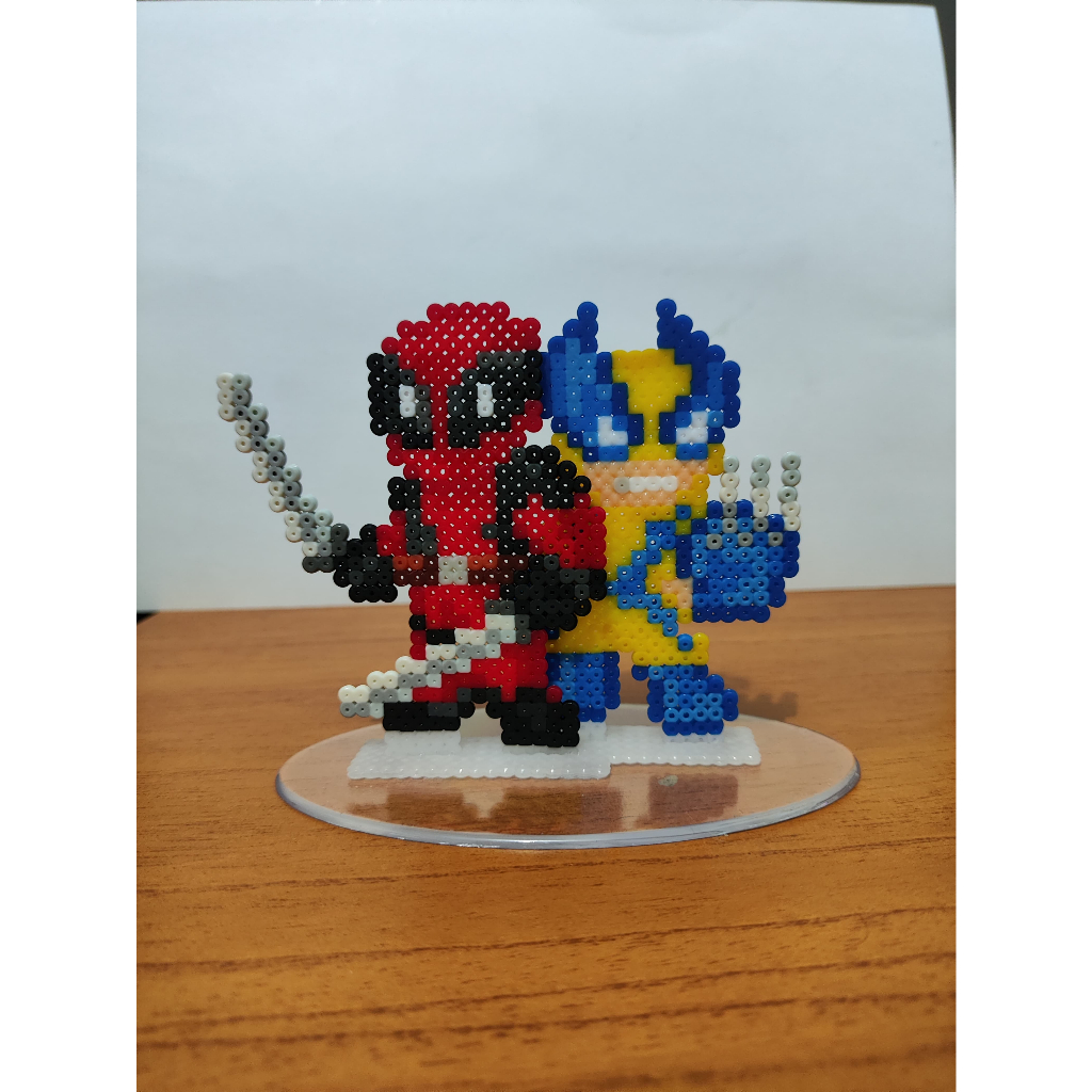 Totem Deadpool e Wolverine em pixel art | Shopee Brasil