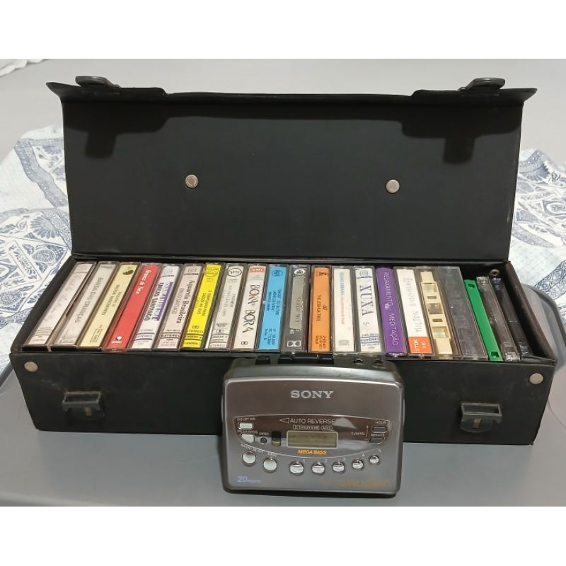 Lote Fitas Cassete K7 + Estojo + Walkman Sony | Shopee Brasil