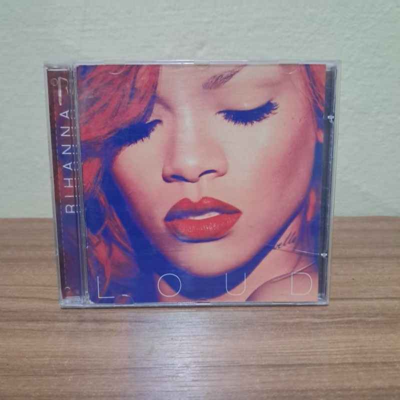 CD Rihanna - LOUD | Shopee Brasil