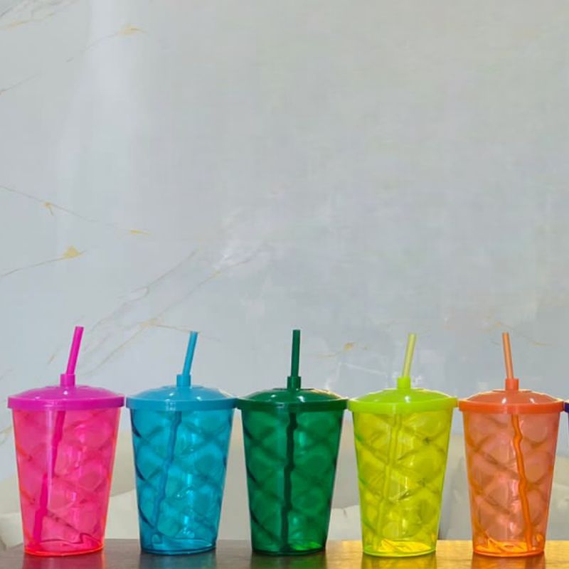 6 Copos Mega Twister Caldereta Milk Shake 700ml com tampa e Canudo ...