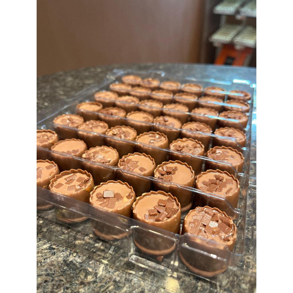 Doces Finos Cacau Show Petit Deli 42 unidades Sobremesa Casamento ...